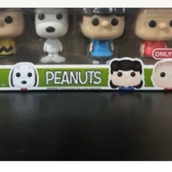 pop | Toys | Funko Pop Minis Charlie Brown Snoopy Lucy Linus Peanuts ...